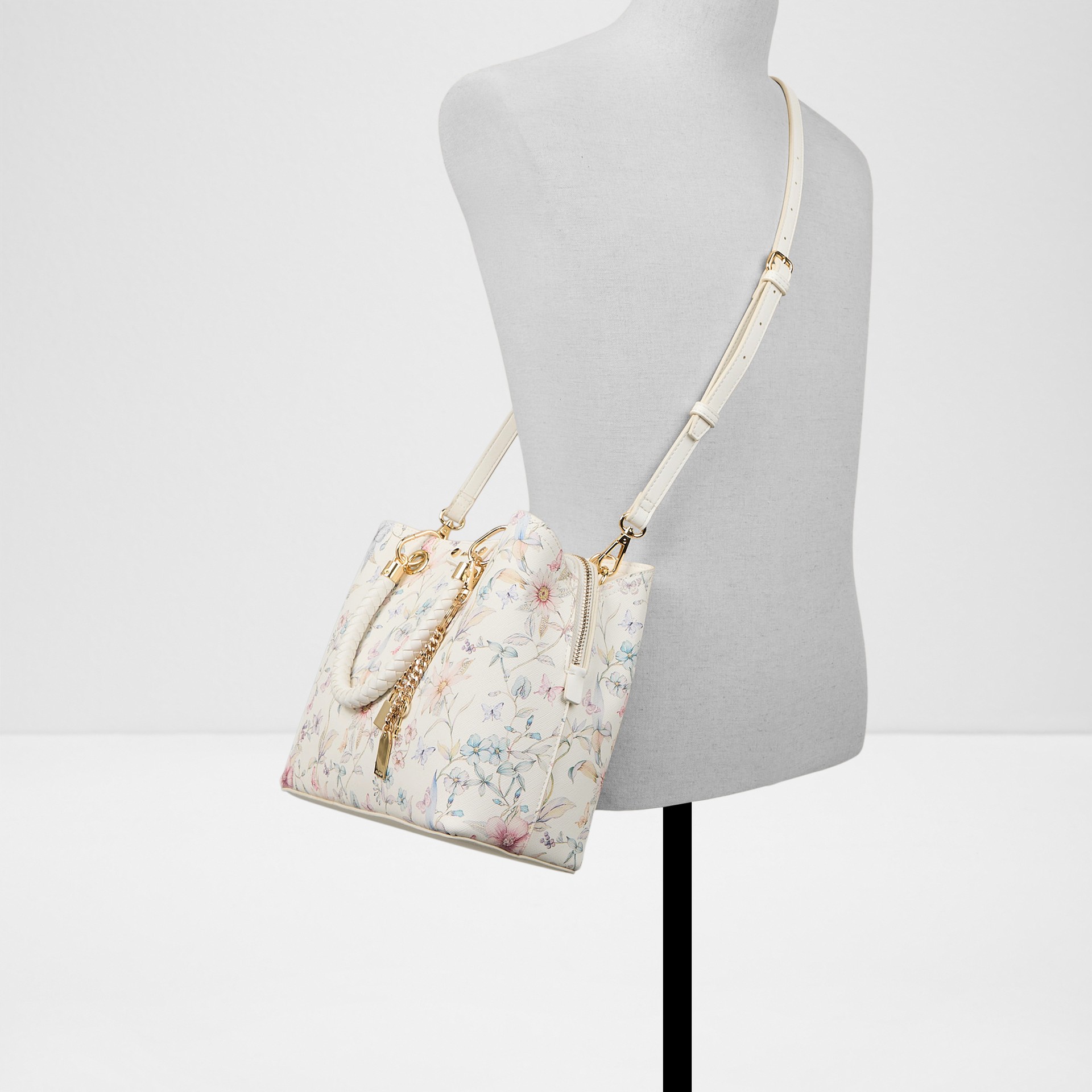 Ladies handbag in white - LOTHYCAN994002029 | ALDO Cyprus
